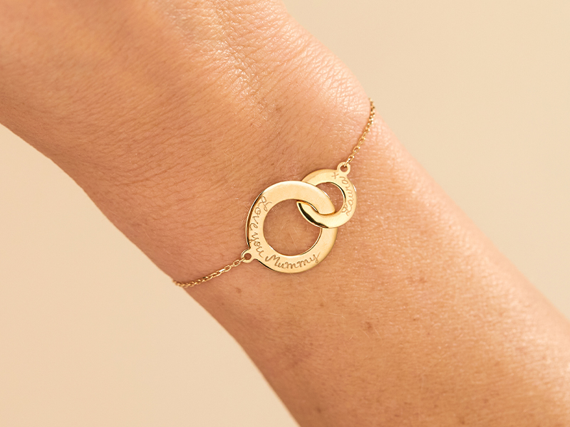 Personalised Jewellery, Engraved & Ready in 24h | Merci Maman