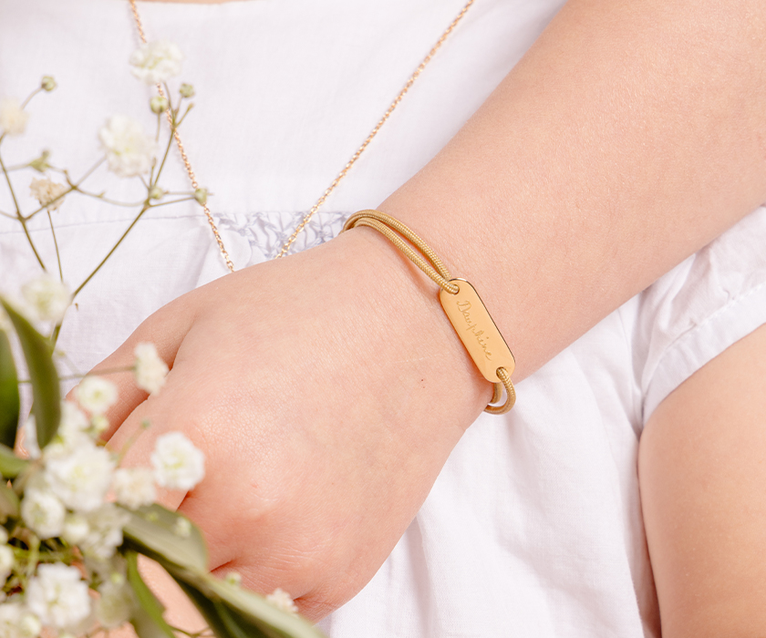 Bijoux personnalisés | Bijoux gravés à la main | Merci Maman