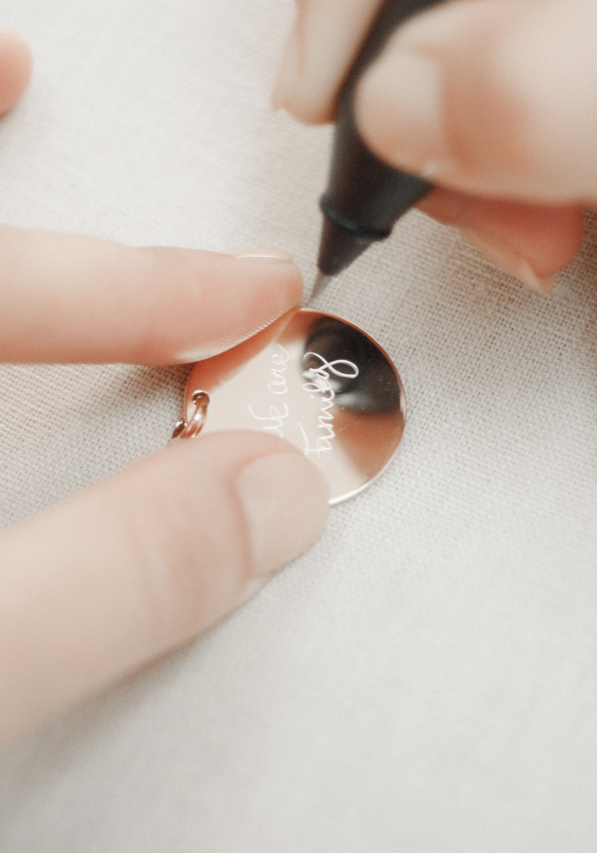 Personalised Jewellery, Engraved & Ready in 24h | Merci Maman